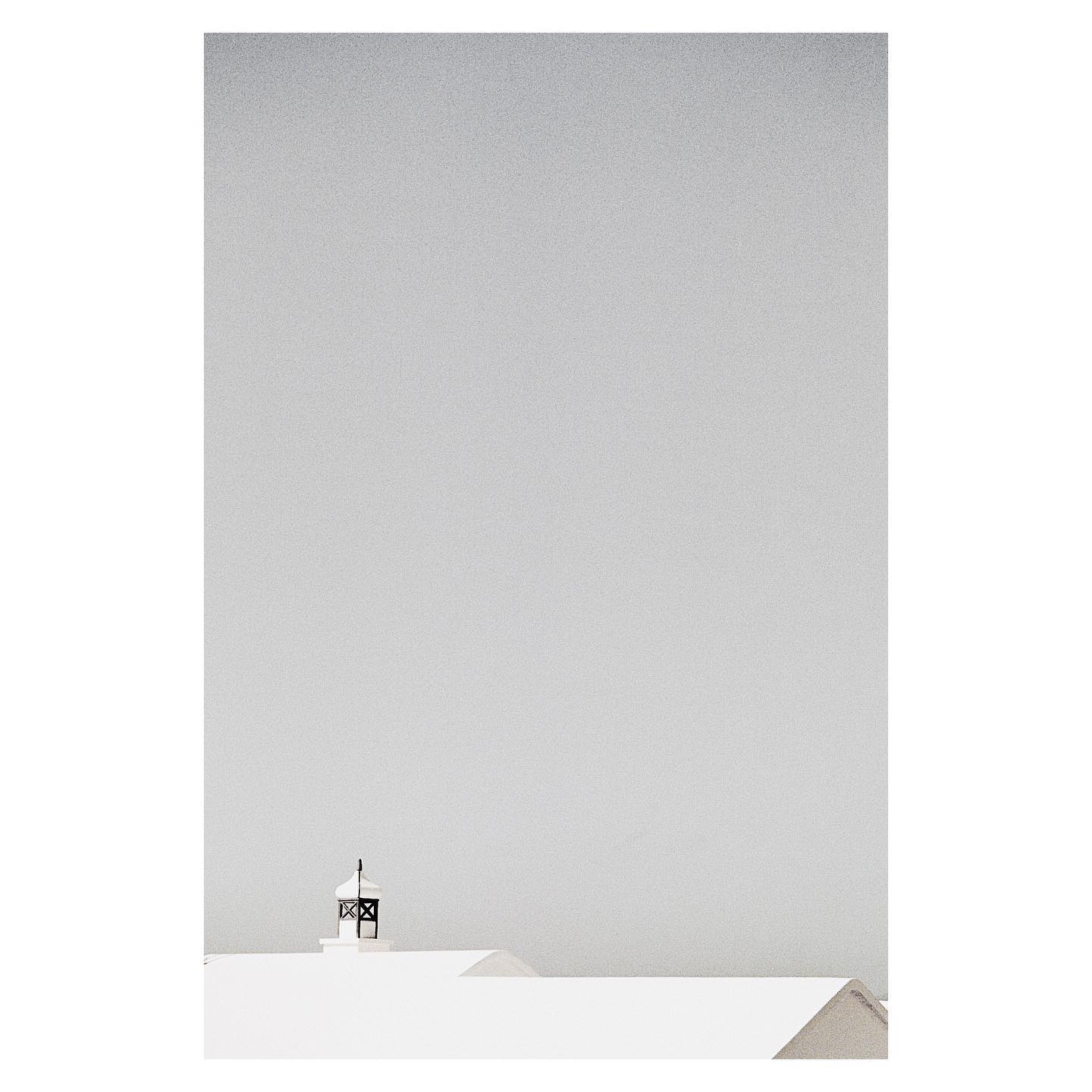 Minimalist Tower Rooftop Architecture Design