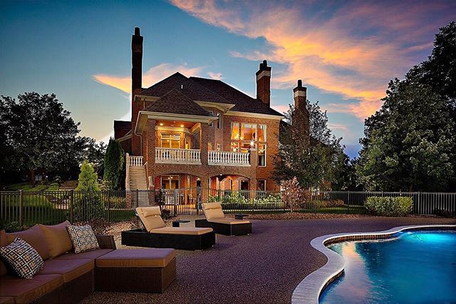 Stylish Detroit – Architecture & Interior Photographer