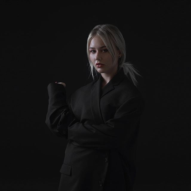Daria Frolova – Fashion & Beauty Photographer